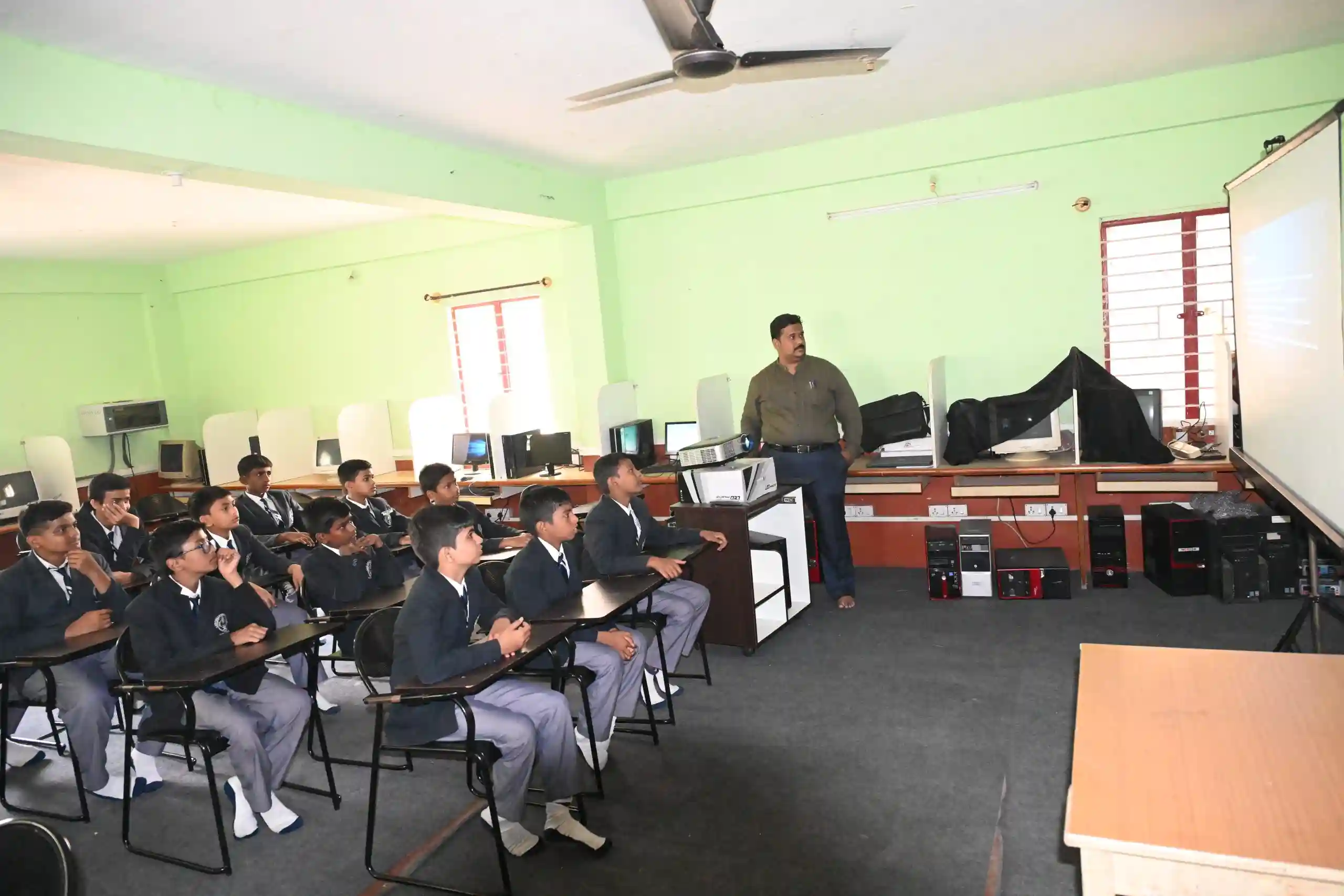 Lady Wellington High School, 7th Phase,JP Nagar Photos