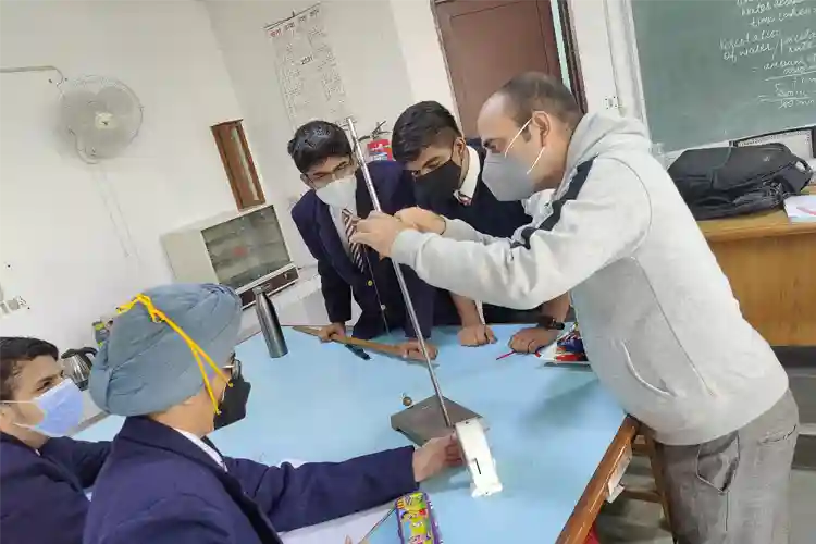 Army Public School (APS), Sector 37 Photos