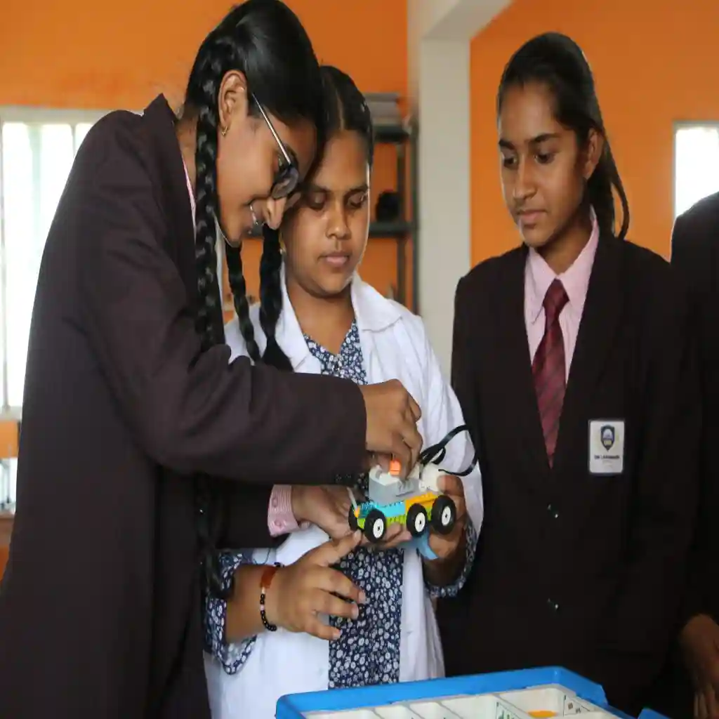 Om Landmark School (OMLS), Gandhinagar Photos