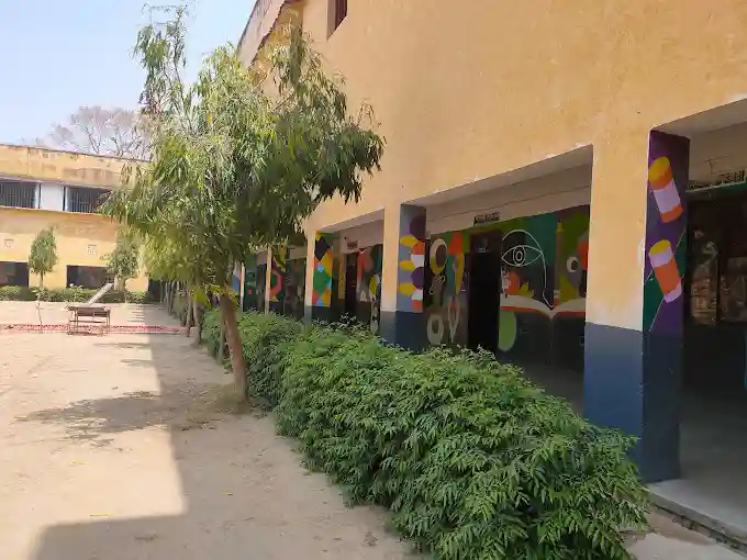 Harcourt Butler Senior Secondary School, Gole Market Photos