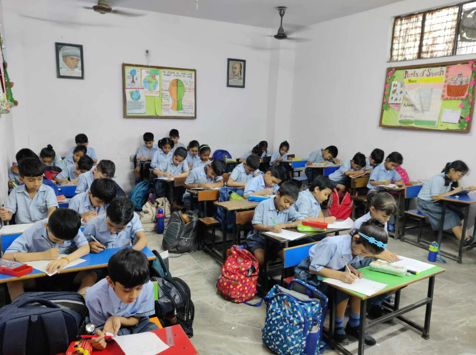 Universal Public School, Mahavir Enclave Photos