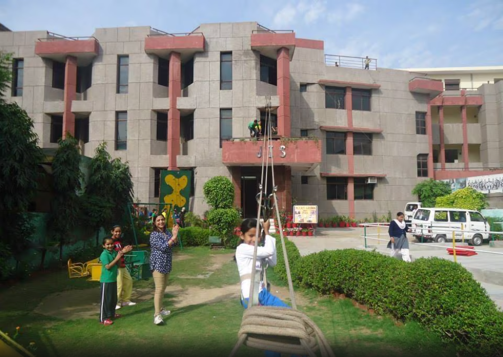 Jagannath International School (JIS), Pushpanjali Enclave,Pitampura Photos