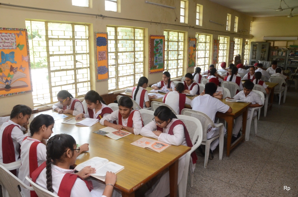 Guru Nanak Public School (GNPS), Punjabi Bagh Photos
