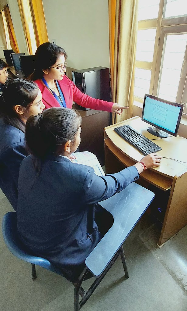 Aakash Public School (APS), Sector 5 Photos
