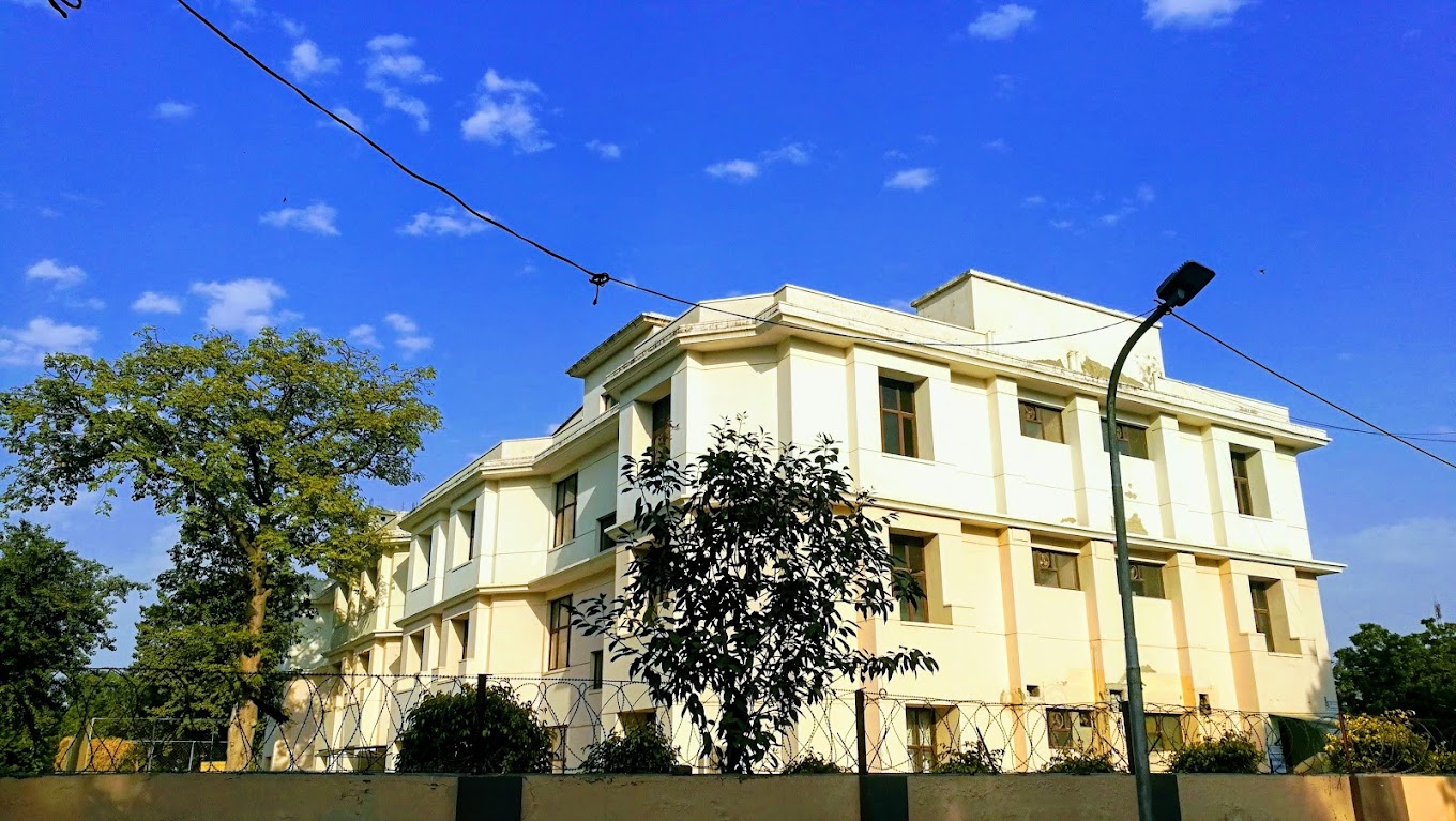 Darbari Lal DAV Model School (DLDAVSB), Shalimar Bagh Photos
