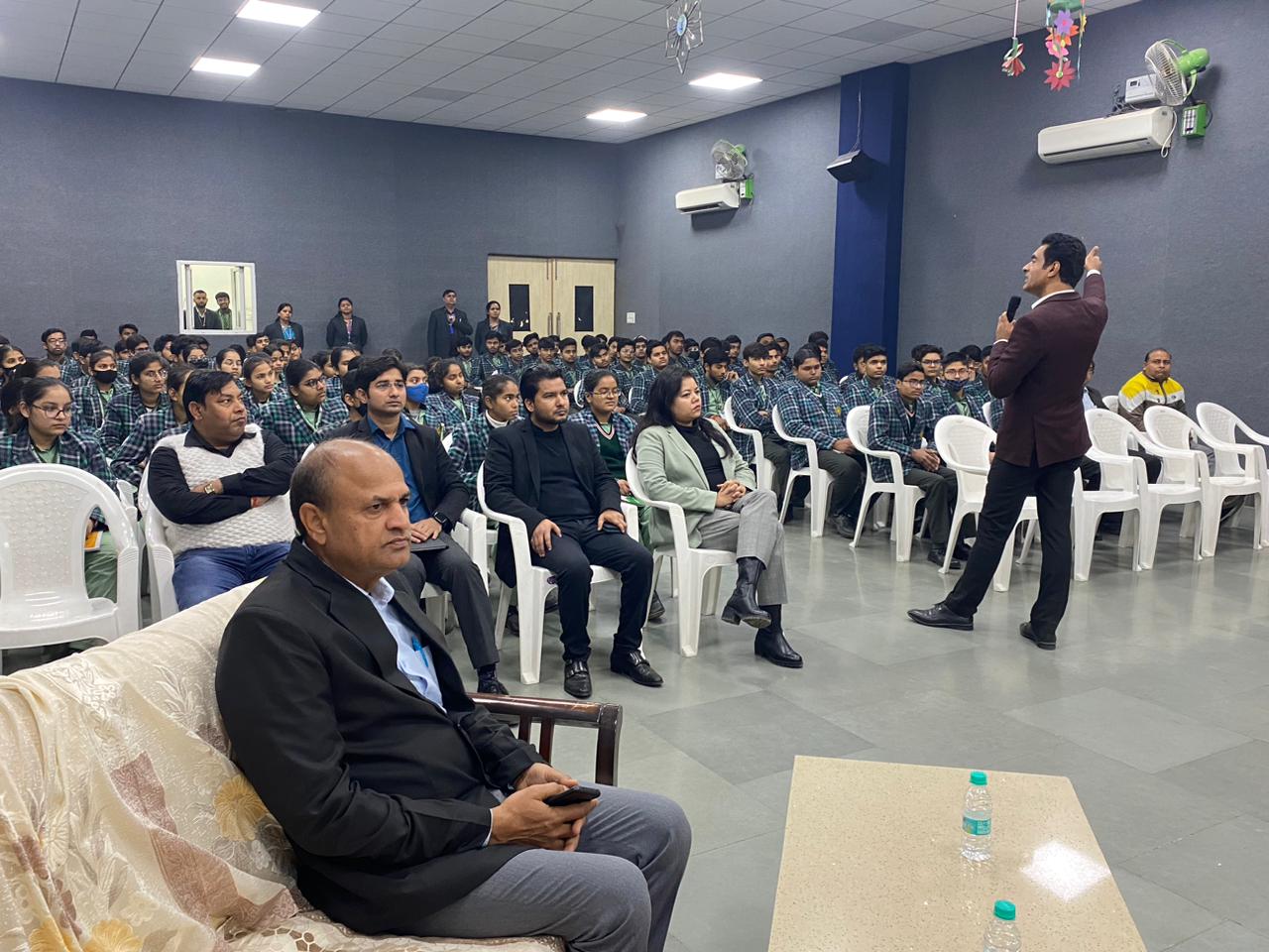 New Rainbow Public School (NRPS), Pratap Vihar Photos