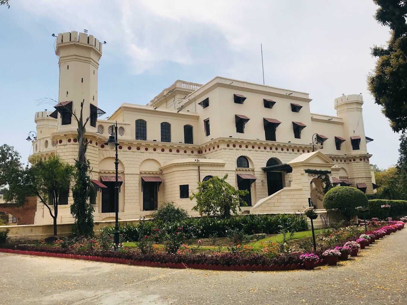 La Martiniere Girls’ College, Lucknow Photos