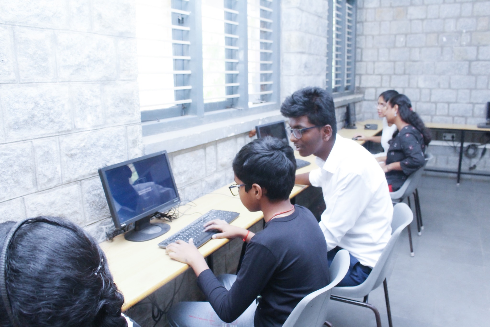 Mathakondapalli Model School (MMS), Hosur Photos