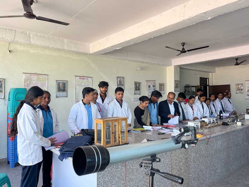 Ch. Chiranji Lal Chandila senior secondary school, Sector 54 Photos