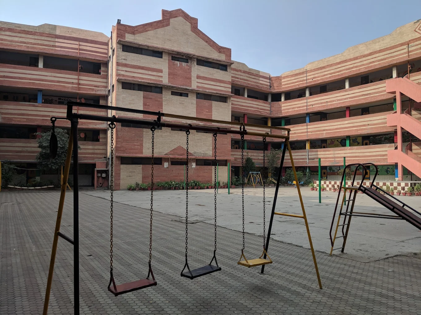 St. Lawrence Convent (SLC), Geeta Colony Photos