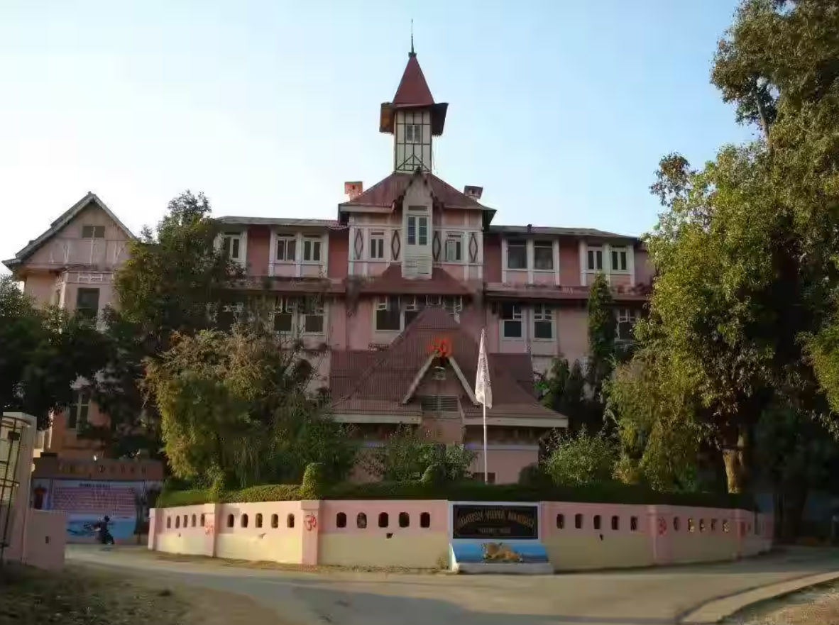 Adarsh Vidya Mandir Shankar Vidya Peeth (AVM), Mount Abu
