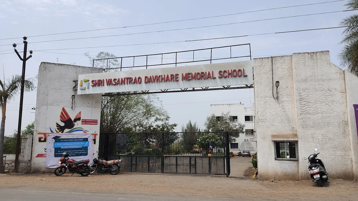 Shri Vasantrao Davkhare Memorial School, Shikrapur, Pune