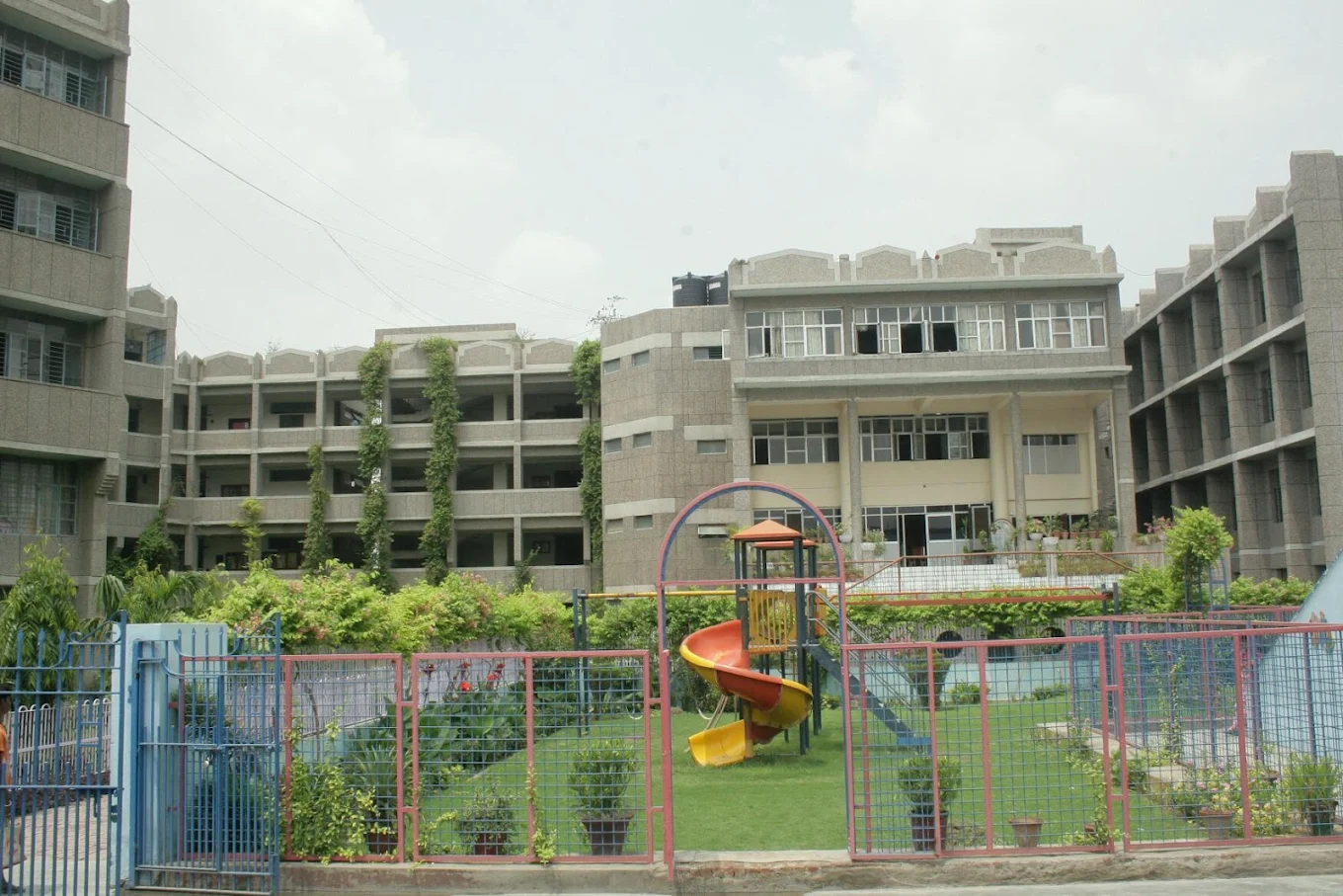 Veda Vyasa DAV Public School, Vikas Puri, Delhi