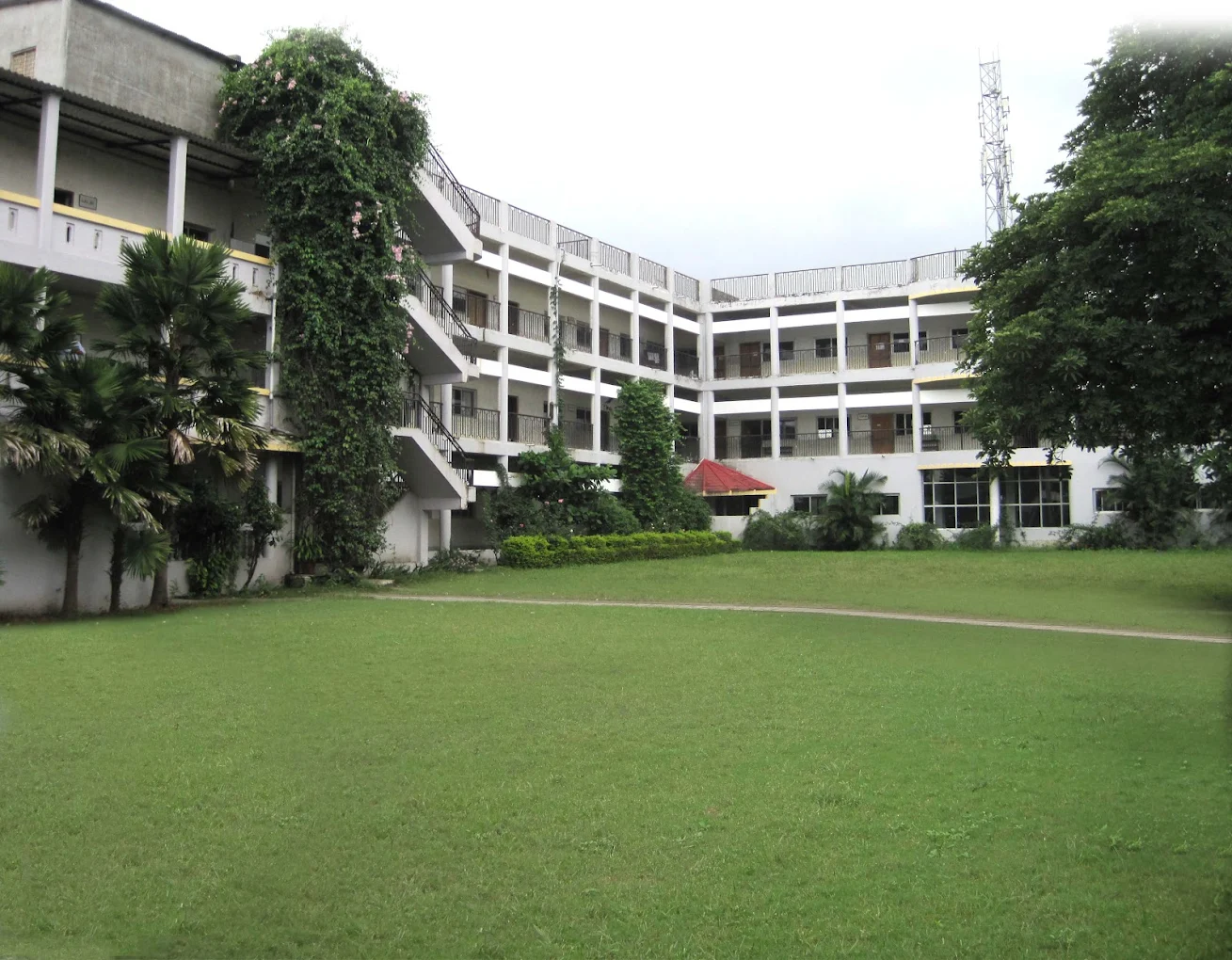 Colonels Academy, Indore Fees Structure