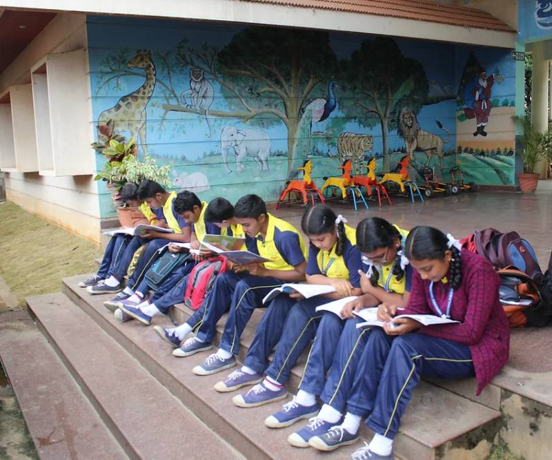S V International Public School (SVIPS), Magadi Road Photos