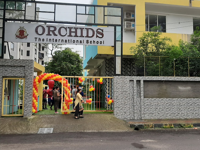 Orchids The International School (OIS), Yari Road Photos
