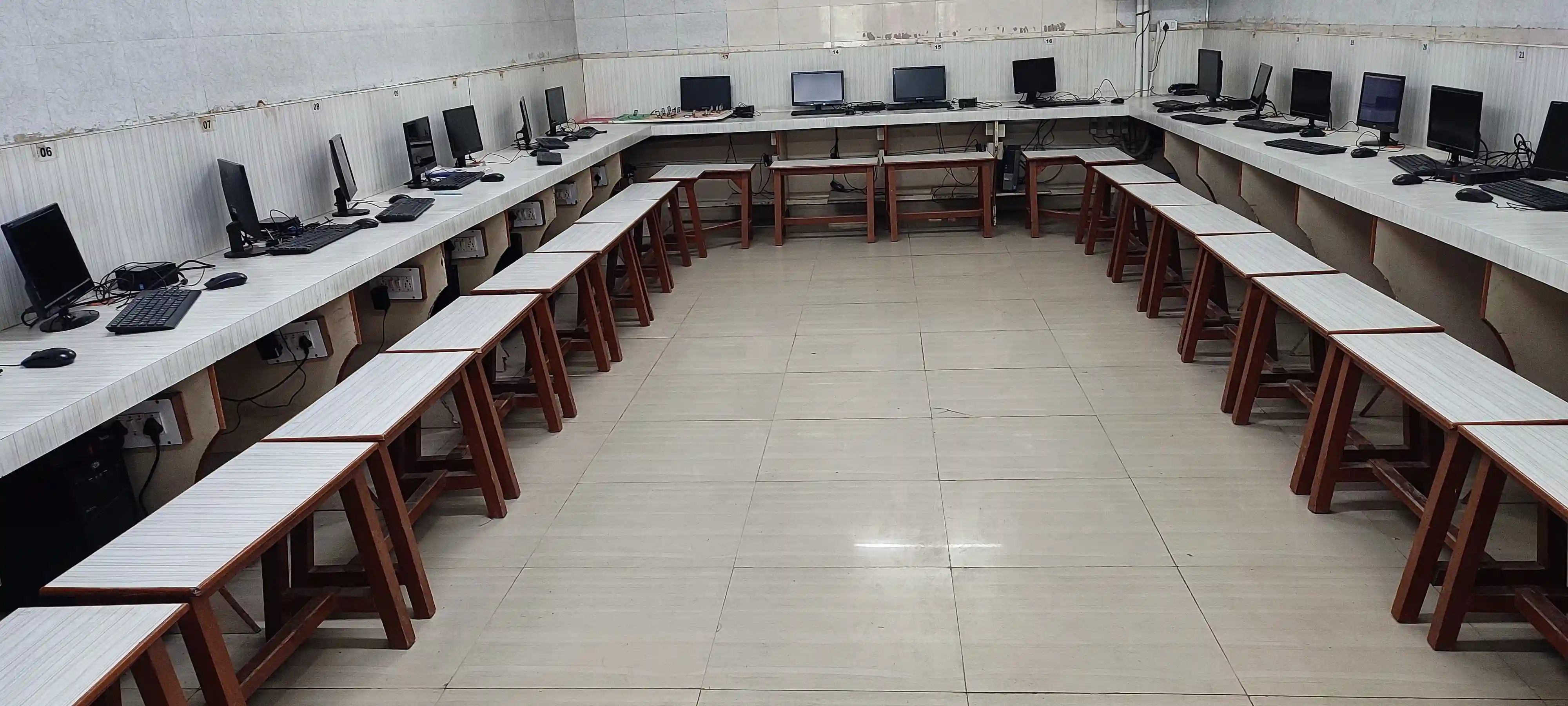 Apex Public School (APS), Sant Nagar,Burari Photos