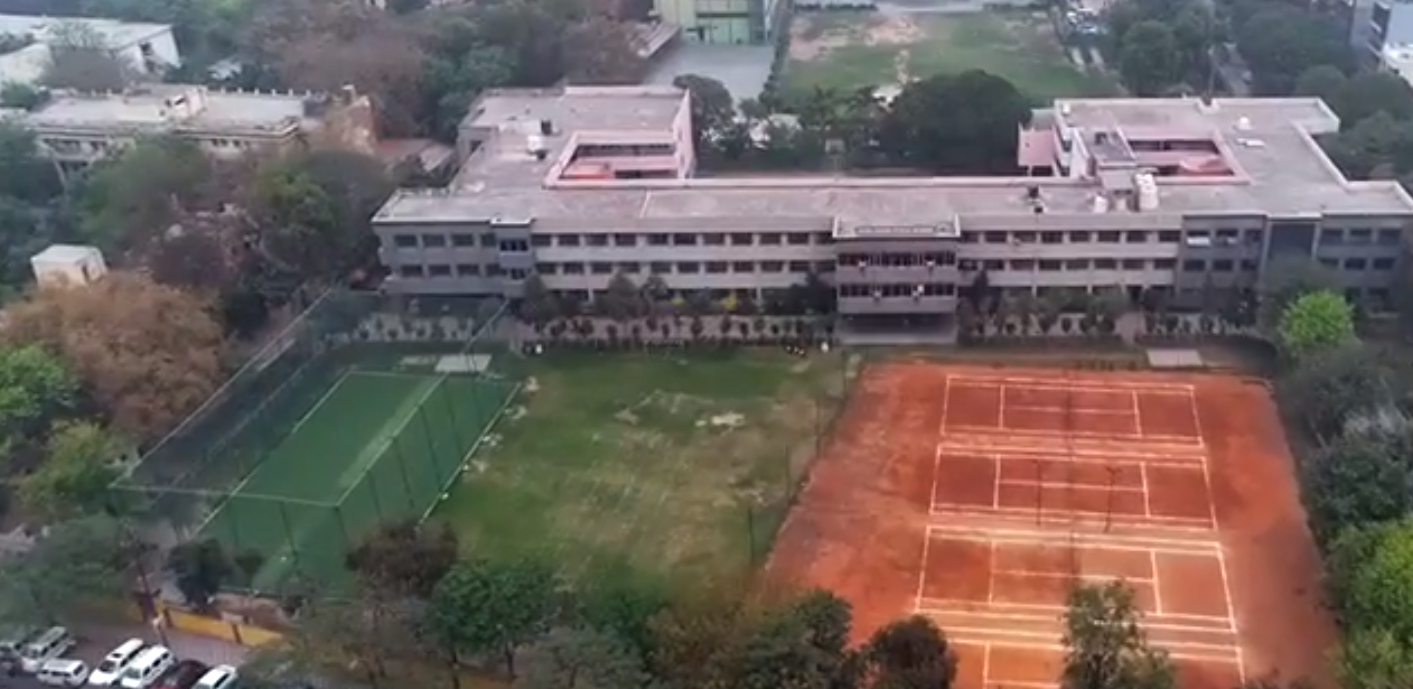 Guru Nanak Public School (GNPS), Pushpanjali Enclave,Pitampura Photos