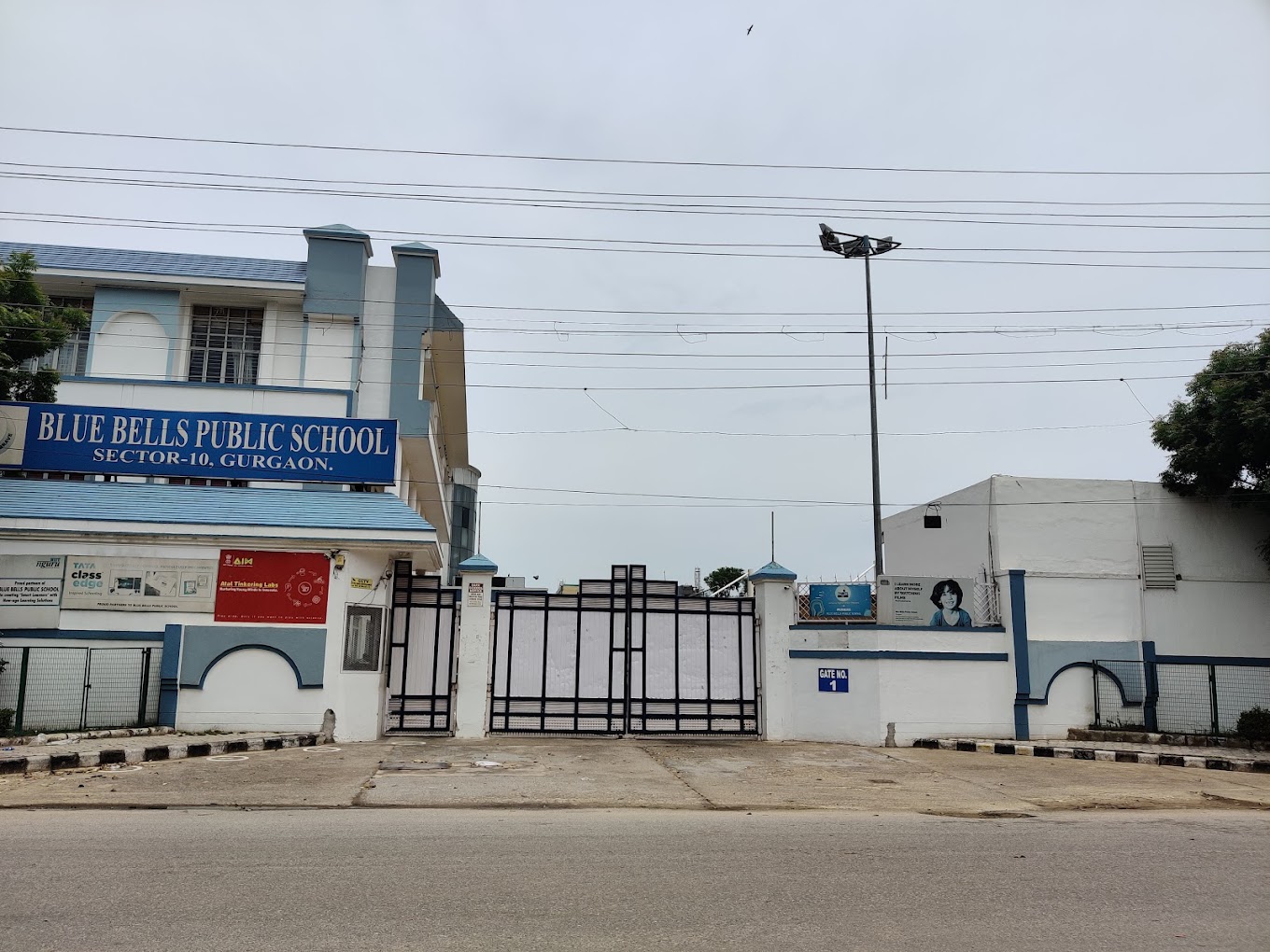 Brahm Dutt Blue Bells Public School (BBPS), Sector 10 Photos