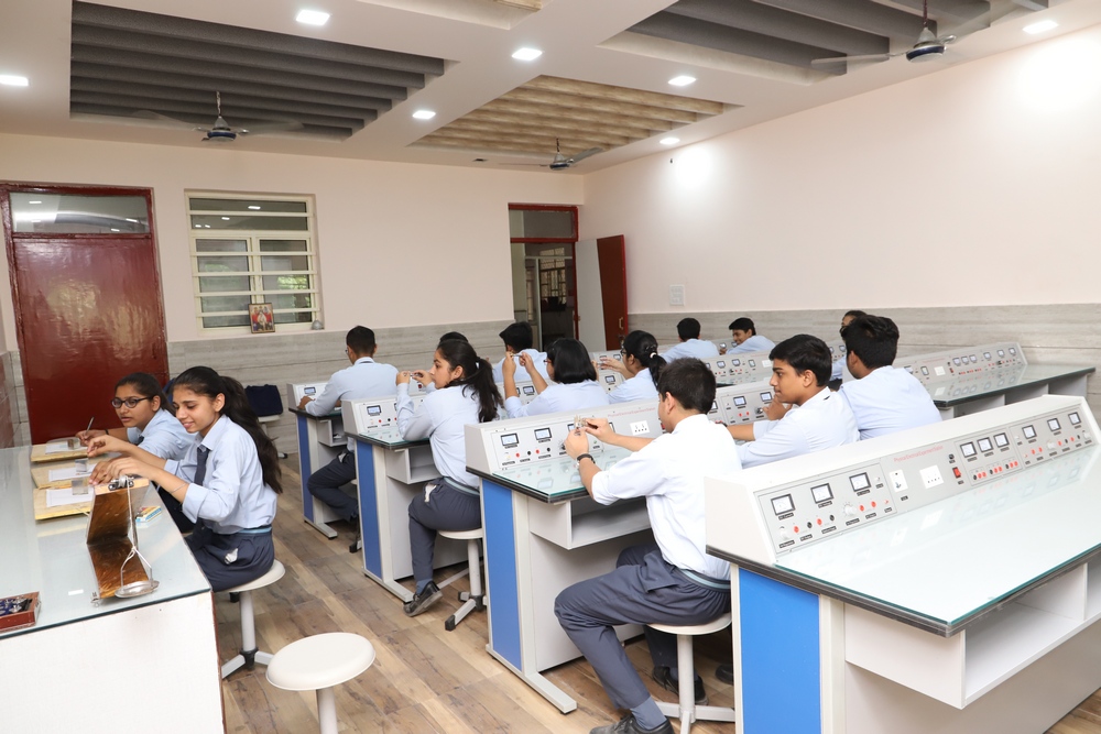 Lovely Public Senior Secondary School (LPS), Priyadarshini (Pd) Vihar ...